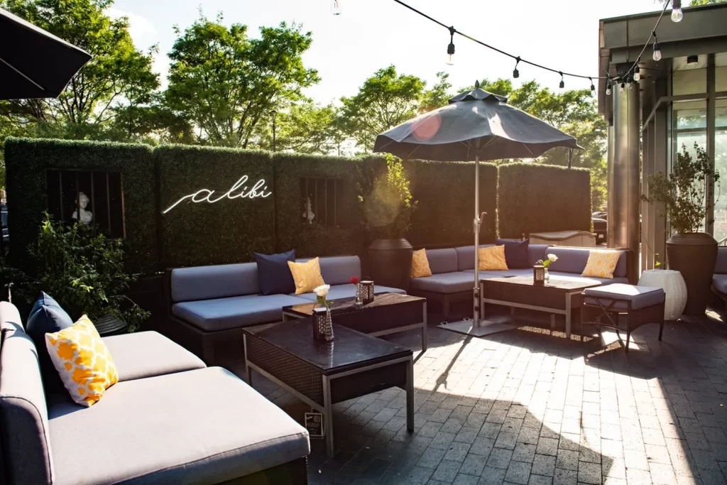 Reservation at ALIBI bar + lounge - Boston | KEYS