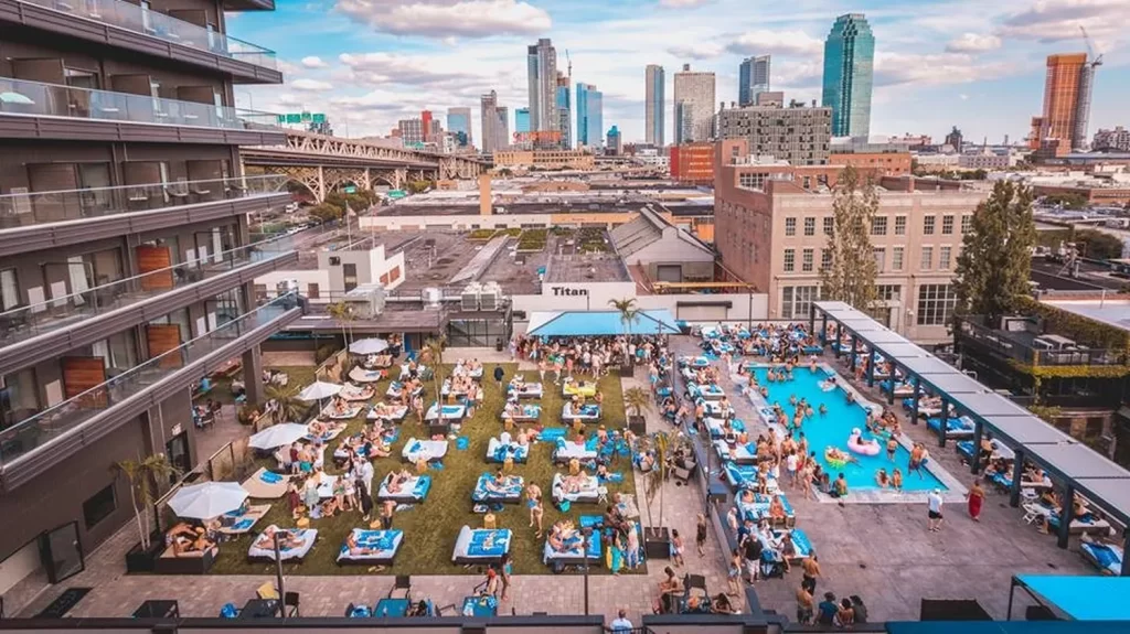 Reservation at Summer Club pool party - NYC | The World Keys