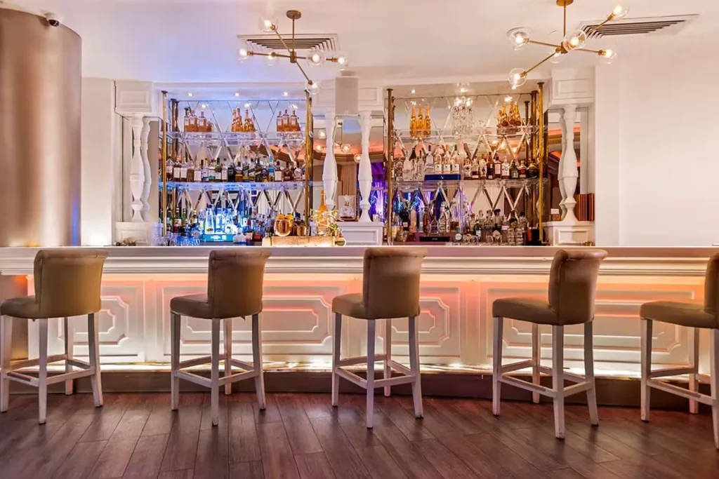 Reservation at VILLA AZUR restaurant - Miami Beach | KEYS