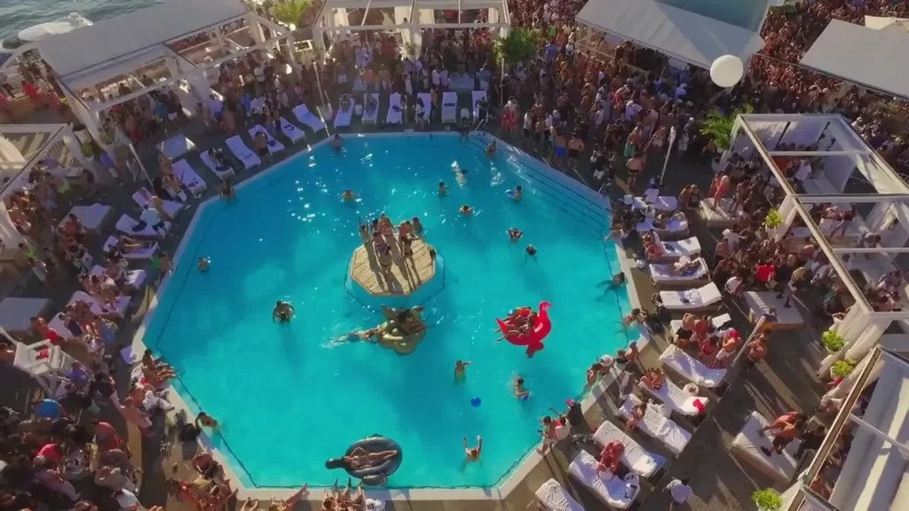 Reservation at CABANA POOLBAR - Toronto | KEYS