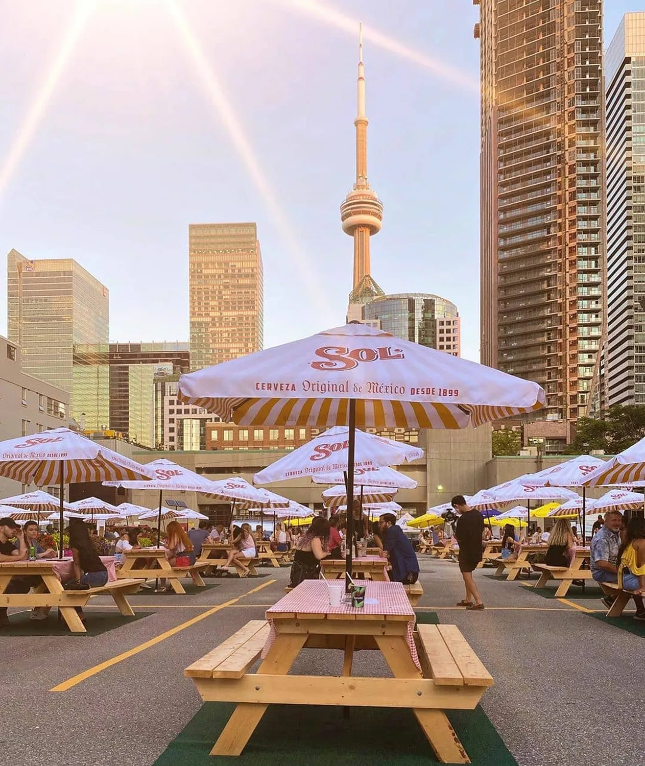 Reservation at THE FIFTH SOCIAL CLUB bar - Toronto | KEYS