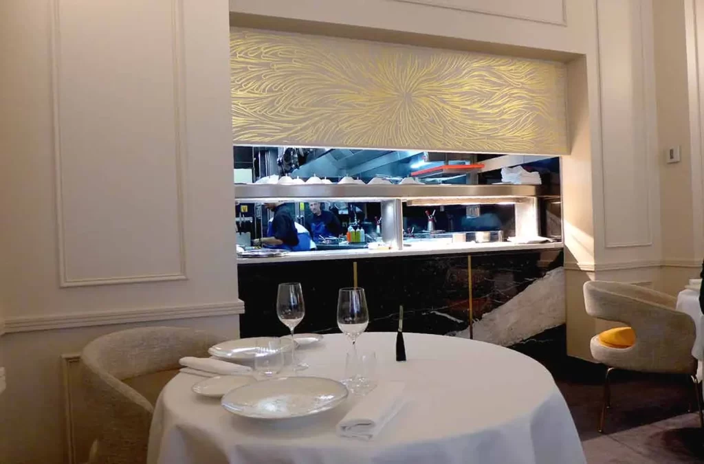 Reservation at L'ARÔME restaurant - Paris | KEYS