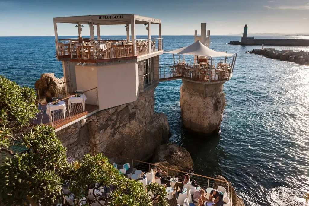 Reservation at LE PLONGEOIR restaurant - Nice | KEYS