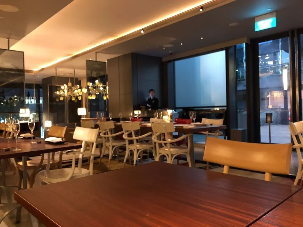 Reservation at AKIRA BACK restaurant - Singapore | KEYS