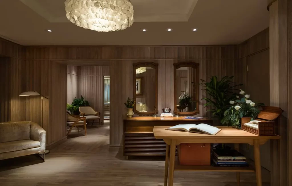 Reservation at EIGHT TABLES GEORGE San Francisco | KEYS