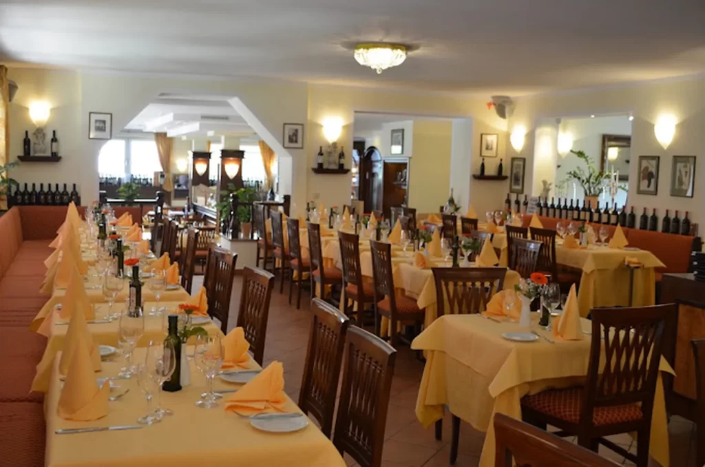 Reservation at FONTANA DI TREVI restaurant - Francfort | KEYS