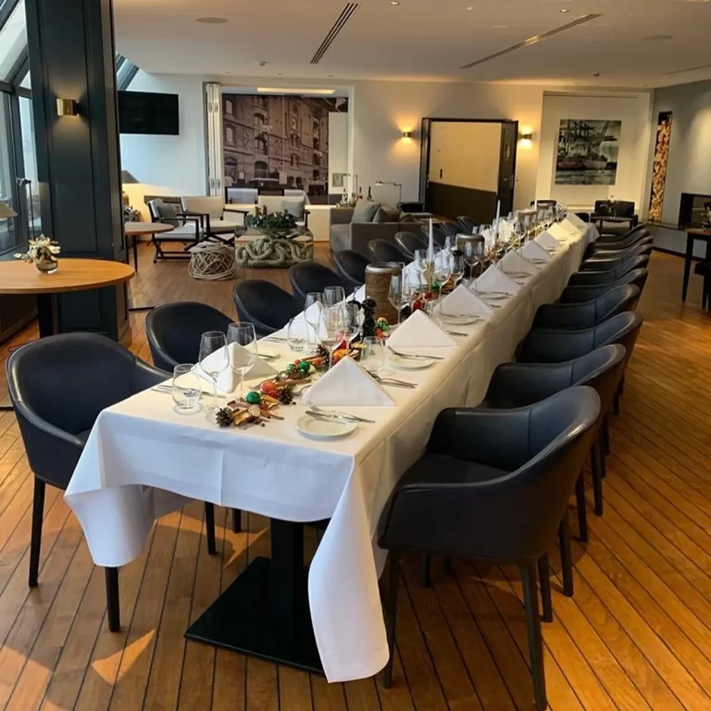 Reservation at HAFEN-KLUB restaurant - Hambourg | KEYS