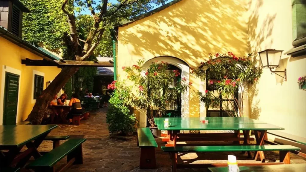 Reservation at HEURIGEN bar - Vienna | KEYS