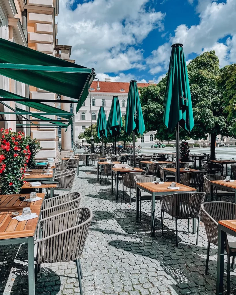 Reservation at KOI restaurant - Munich | KEYS