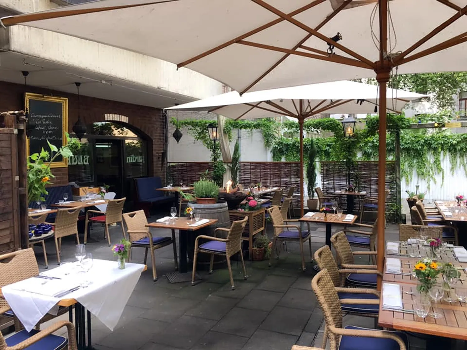 Reservation at MAISON BLUE restaurant - Cologne | KEYS