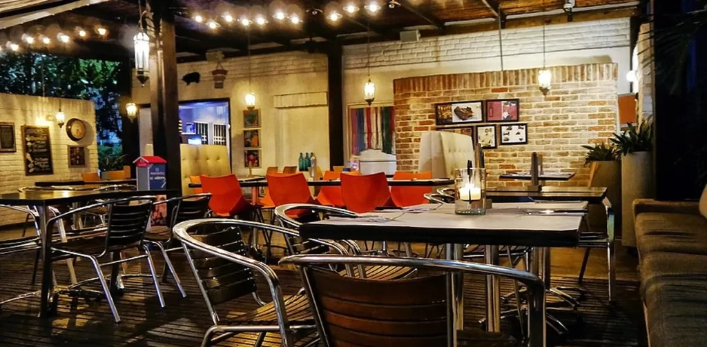 Reservation at MONCHIS restaurant - Cali | KEYS