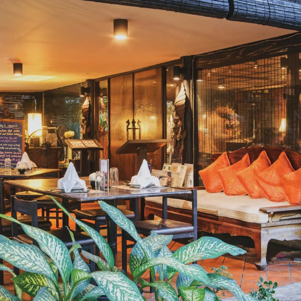 Reservation at RUEN URAI restaurant - Bangkok | KEYS