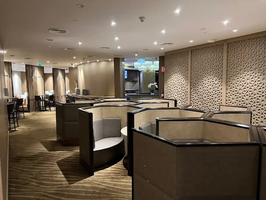 Reservation at THE LOUNGE restaurant - Abu Dhabi | KEYS