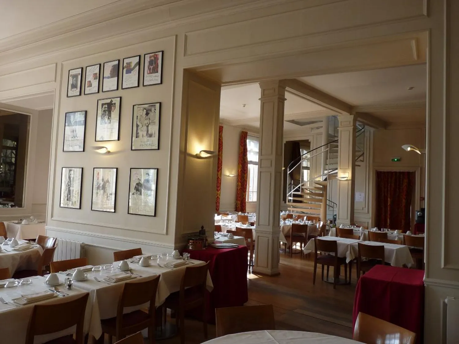 Reservation at LA MÈRE POULARD - Mont St Michel | KEYS