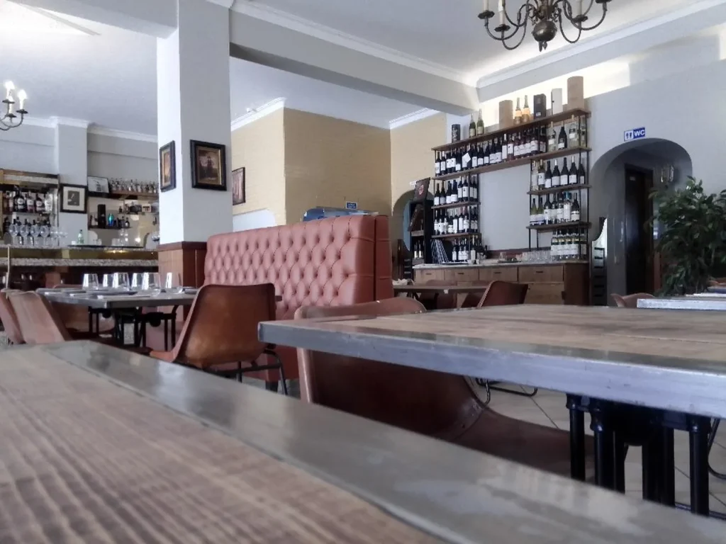 Reservation at MARIA PETISCA restaurant - Lagos | KEYS