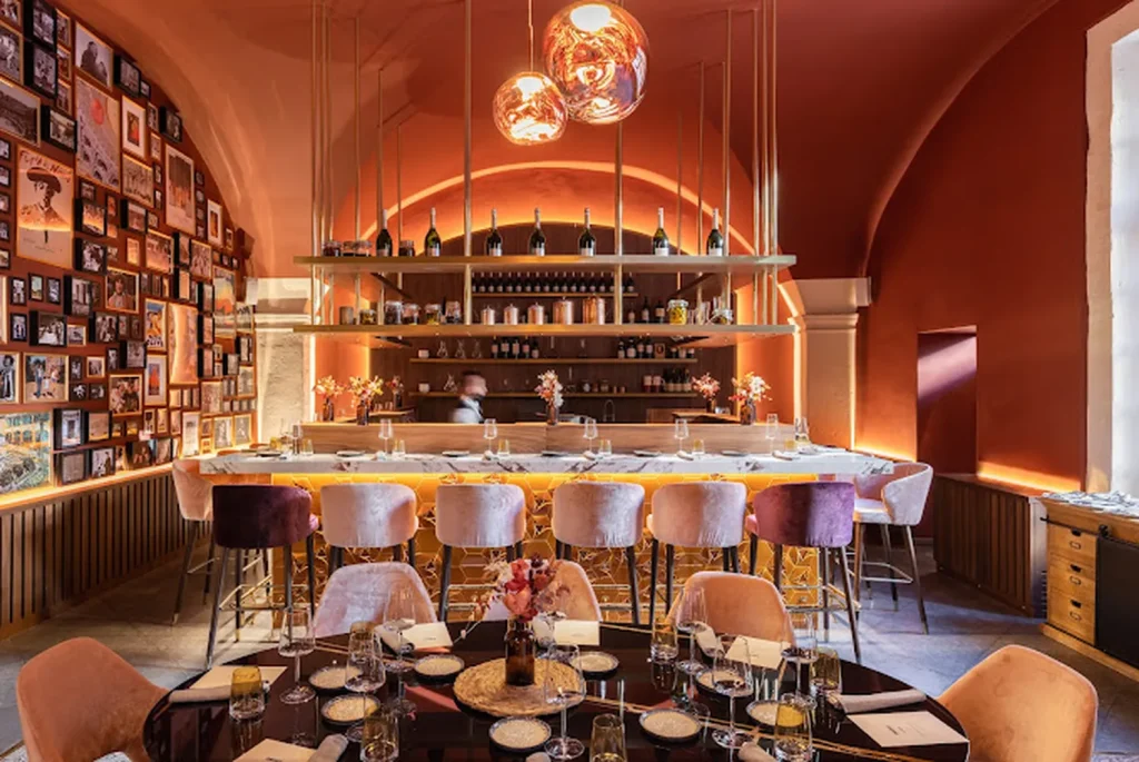 Reservation at ROUGE restaurant - Nîmes | KEYS