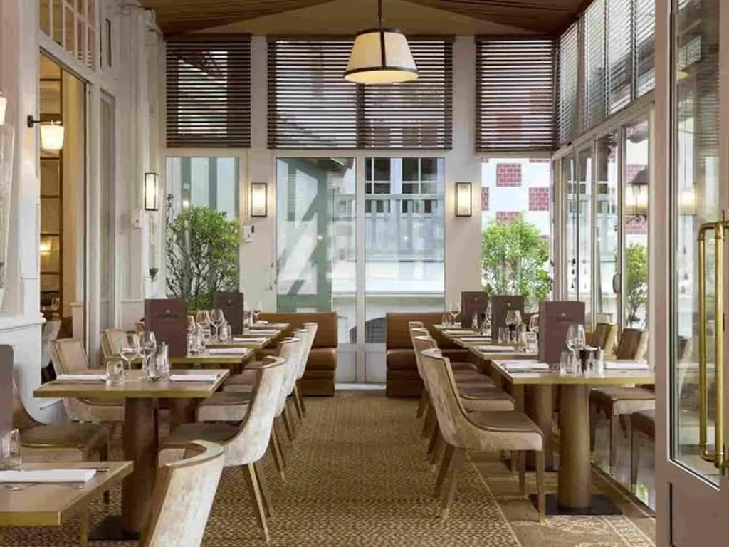 Reservation at LE BAR DU NORMANDY - Deauville | KEYS