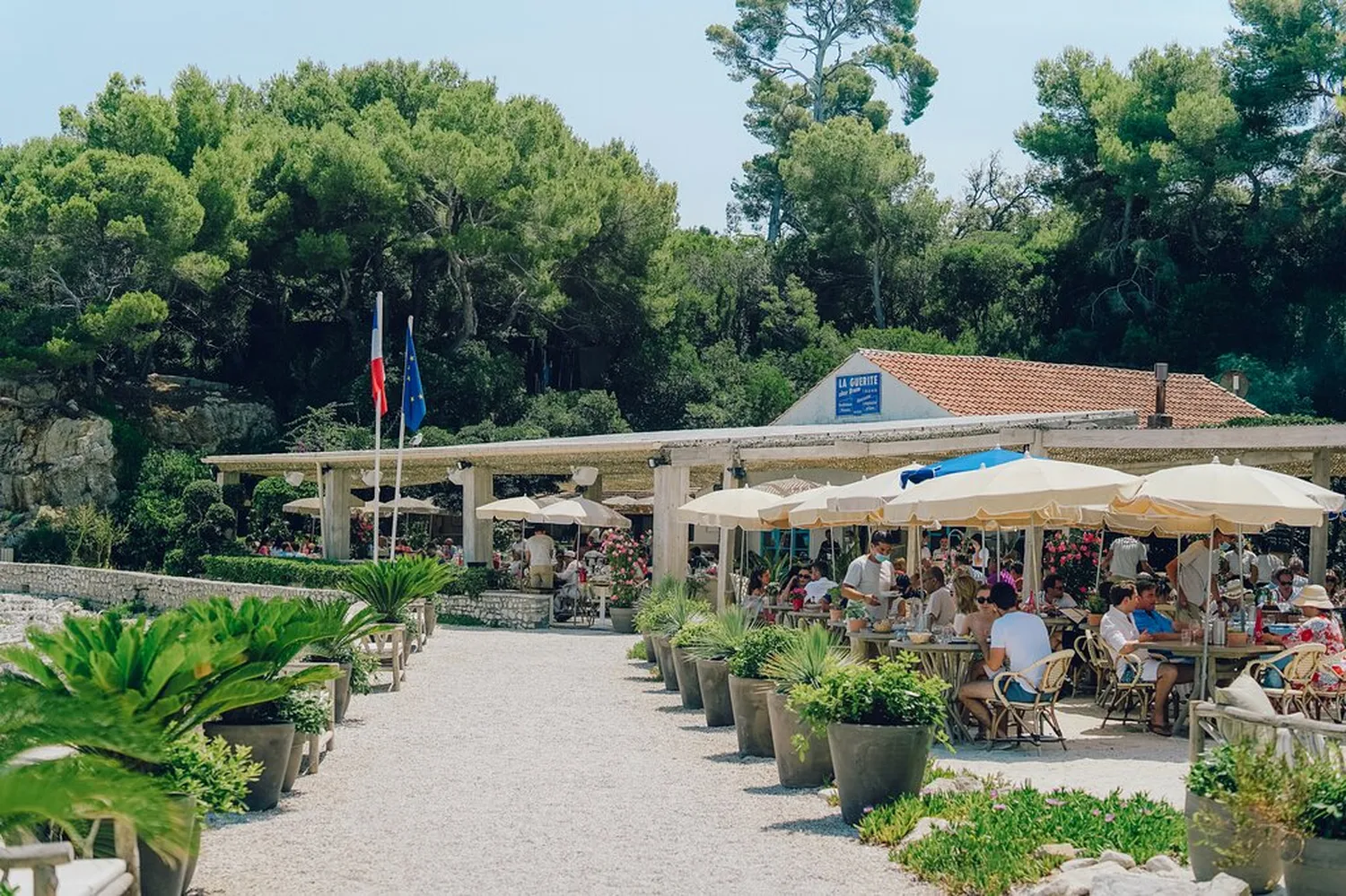 Reservation at LA GUÉRITE restaurant - Cannes | KEYS