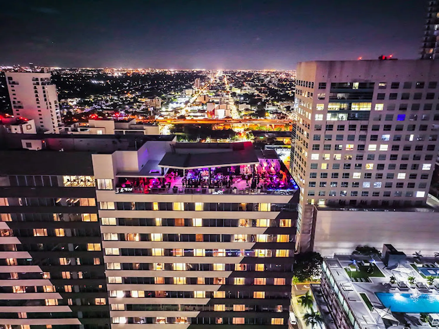 Reservation at ROSA SKY rooftop - Miami | KEYS